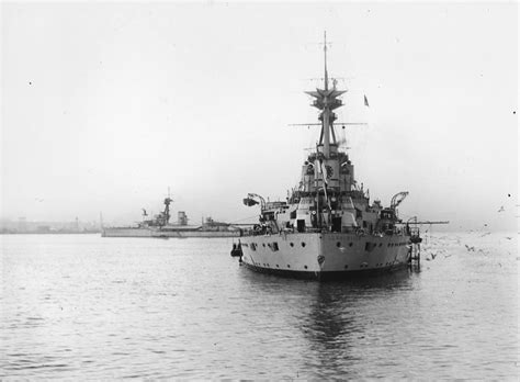 Hms Resolution By Hulton Archive