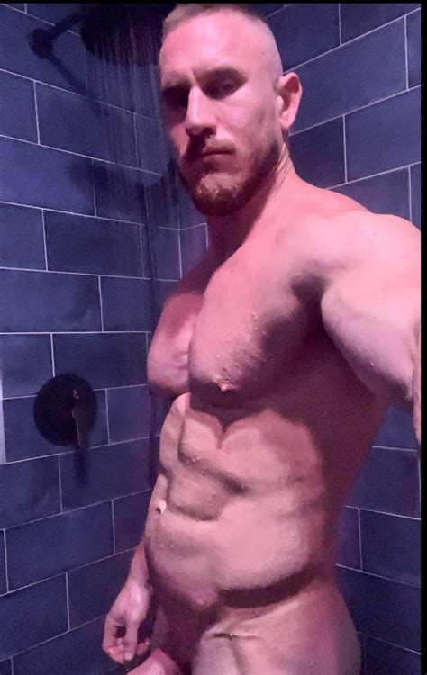 MuscleTexan On Twitter New Post Up Who Doesnt Love A Nice Shower