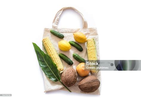 흰색 배경 위에 에코 백식료품 쇼핑 제로 폐기물 및 플라스틱 무료 개념 플랫 레이 공간을 복사합니다 0에 대한 스톡 사진 및 기타 이미지 Istock