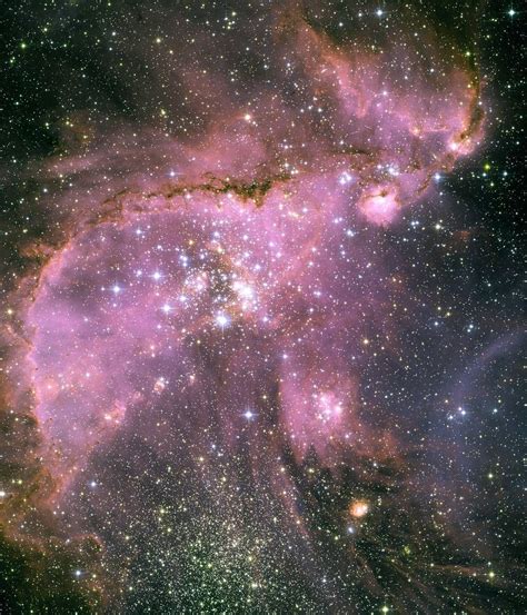 Hubble Teleskop Spioniert Brillanten Sternhaufen In Der Nachbargalaxie