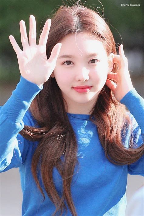 190503 Nayeon At Music Bank Rtwice