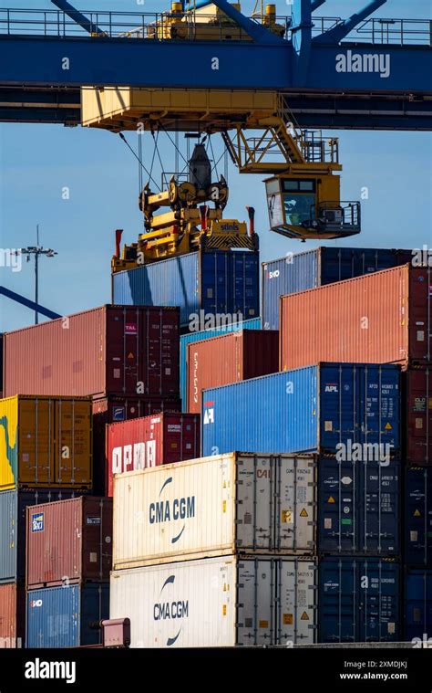 Container Loading Gantry Cranes In The Container Handling Centre