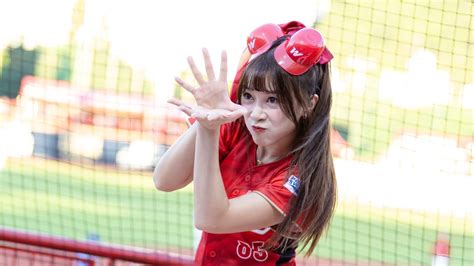 〈味全龍啦啦隊 Mickey 吳米奇〉20230826 富邦 Vs 味全 第三局應援 天母棒球場 85徐總日 Youtube