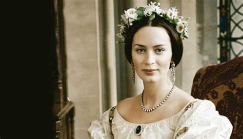 Filme De Romance De Época Com Emily Blunt é Perfeito E Você Precisa