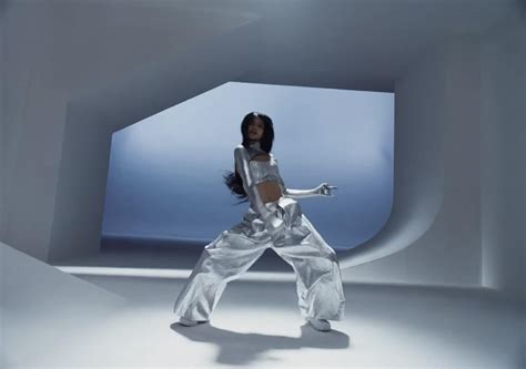 “xỉu” Với Teaser Mv Rockstar 10 Giây Của Lisa