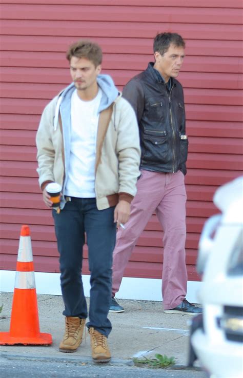 On Set Oct 06 2014 0001 Luke Grimes Online