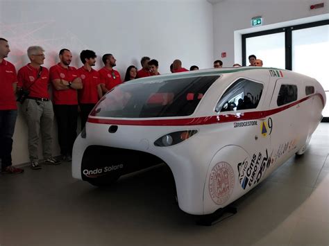 Emilia Si Rinnova Per Il Deserto Australiano Vaielettrico