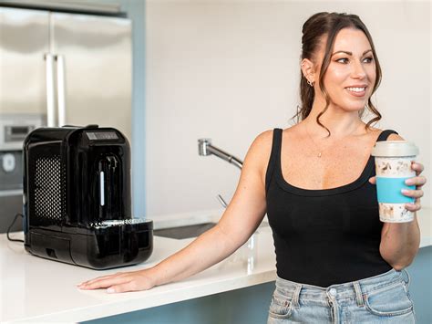 kara pod serves fresh water and coffee from the air you breathe yanko design