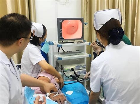 56岁男子患上肠癌，医生痛心：3种食物不要常吃，容易有致癌风险