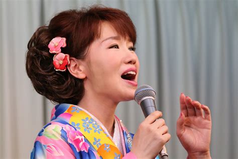 桃ちゃんの新曲キャンペーンの応援に行ってきました～♪ 和andみっちゃんのブログ