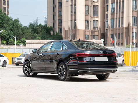 2024 Volkswagen Passat Se Black