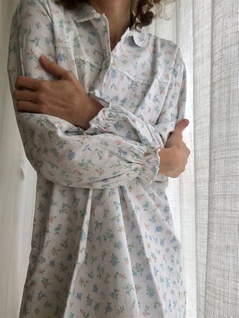 Vintage Flannel Nightgown Flannel Nighdress Floral Nightgown Etsy