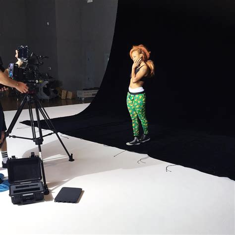Sza On Instagram Shootin Stuff For The Things Nobodys Heard 🅰” Female Artists Singer Style