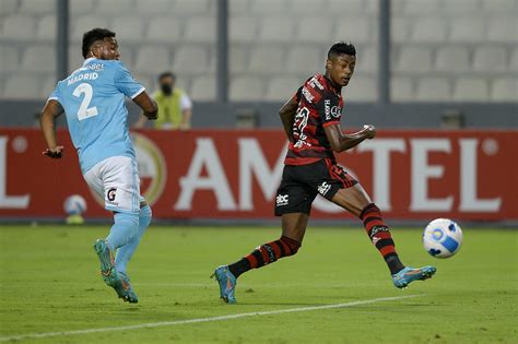 Apesar De Atuação Ruim No Peru Flamengo Vence O Sporting Cristal E