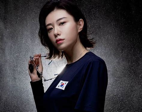 쏟아지는 러브콜 루이비통 화보까지 김예지 “사격에 집중할 것”