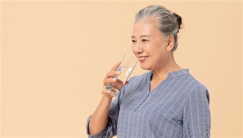 电解质水是什么水 电解质水的用途 天气网