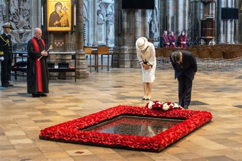 天皇皇后両陛下が英国を公式訪問、チャールズ国王夫妻主催の歓迎式典and晩さん会のベストショット
