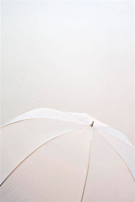 五颜六色好看的雨伞唯美手机壁纸图片 7 配图网