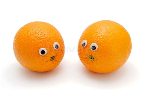 Dos Naranjas Divertidas Con Los Ojos En Blanco Foto De Archivo Imagen