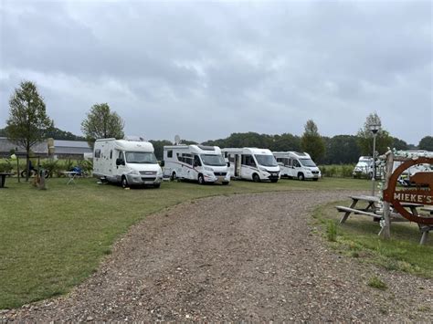 Ontdek Miekes Hof De Perfecte Camperbestemming Op Pad Met Dennis En