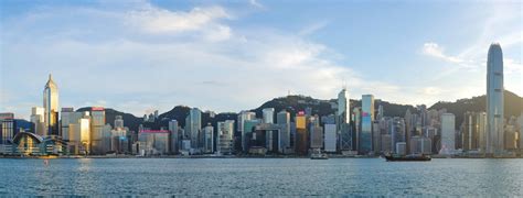 大湾区之声热评：西方政客对香港指手画脚纯属自作多情！ 周到上海