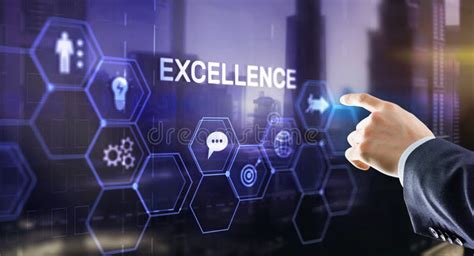Concepto De Excelencia Servicio De Calidad Empresario Presionando