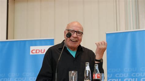 So Hat Ein Ddr Fluchthelfer Mindestens 800 Menschen Zur Flucht