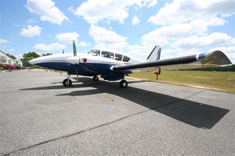 N54810 1975 Piper Aztec E On