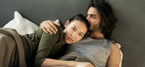 Sexual Life संदर्भातील या गोष्टी तिच्यापासून चुकूनही लपवू नका कारण Dont Feel Shy To Share