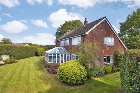 Hadlow Park Hadlow Tn11 0hx 5 Bed Detached House £995 000