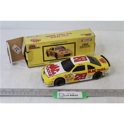 Racing Champions Nascar 1994 Edition Diecast Stock Car Bank 124 Scale