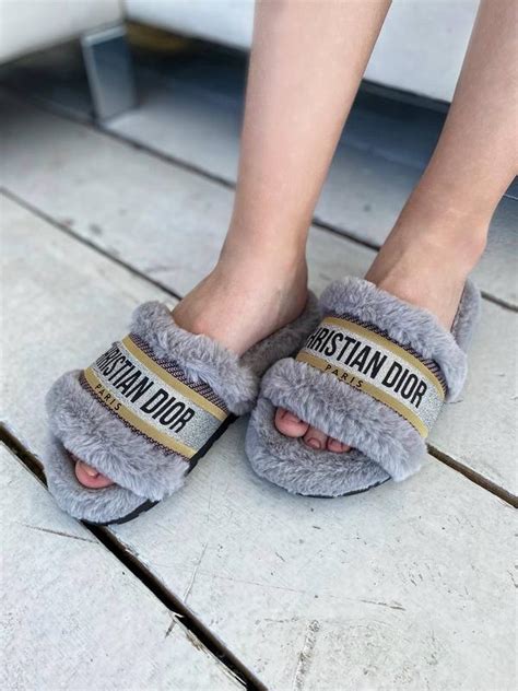 Супер стильні мехові тапочки капці 🥰 літні хутряні тапочки — ціна 870