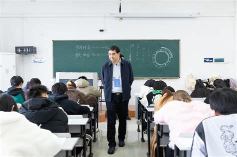 校领导深入考场巡视本科生期末考试工作 台州学院新闻网