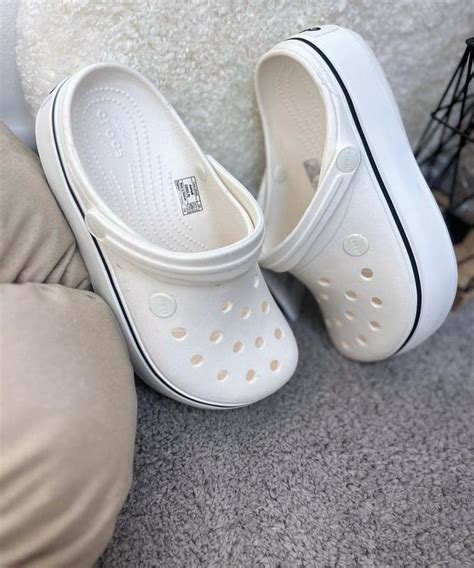 Жіночі крокси на платформі Crocs Crocband Platform Clog White білі — ціна 1545 грн у каталозі