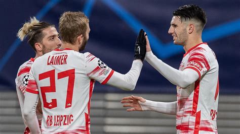 Rb Leipzig 2 1 Manchester City Bundesliga Side Topple 10 Man