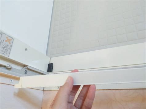 【お風呂ドアの掃除方法】浴室のパッキンや扉につくカビ・汚れの正しい落とし方とは？ Weboo ウィーブー 暮らしをつくる