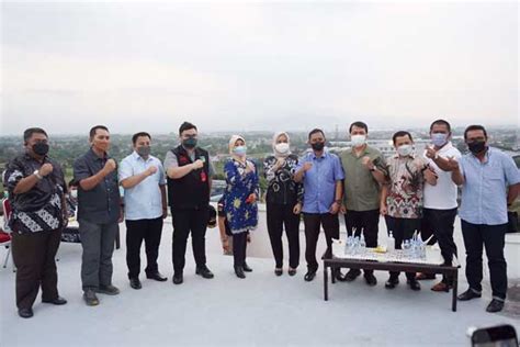 Naik Monumen SLG Kajati Jatim Terpesona Keindahan Kabupaten Kediri