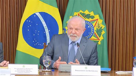 Não anunciem absolutamente nada sem passar pela Casa Civil diz Lula