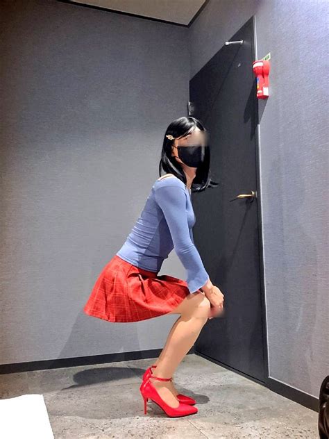 ℂ𝔻 𝕊𝕀ℝ𝔸 On Twitter 이 요상한 자세는 뭐지ㅋㅋ 나도 누가 사진 이쁘게 찍어줬으면📸 여장 시디 Cd 섹트