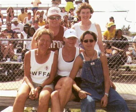 Kelly Mcgillis Namorada Melanie Leis Photo Kelly Mcgillis Et Tom