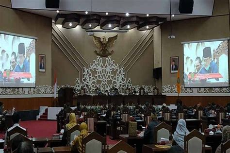 DPRD Kalteng Telah Usulkan Pemberhentian Gubernur Wagub Ke Presiden ANTARA News Kalimantan