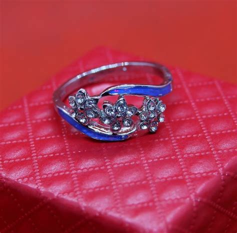 Prsten Sa Plavim Opalom