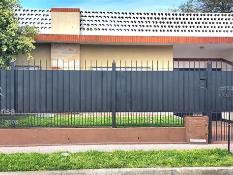 Casa Venta 3 Ambientes 40 Años 80m2 2 Cocheras Pasaje Merlino 1800