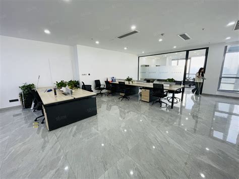 【12图】出站口 精装带家具 双面采光 印象济南 西客站 公交直达中建济南槐荫西客站中建锦绣广场写字楼出租 济南58同城