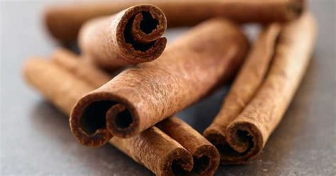 5 Reasons Why You Should Eat Cinnamon