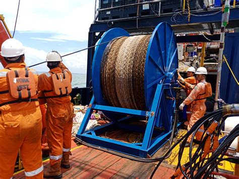 2d3d High Resolution Marine Seismic Taka Hydrocore Indonesia