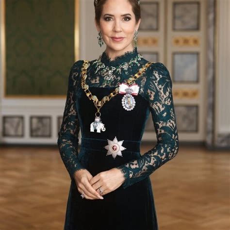 Mary De Dinamarca Con La Tiara De Esmeraldas En Su Primer Retrato