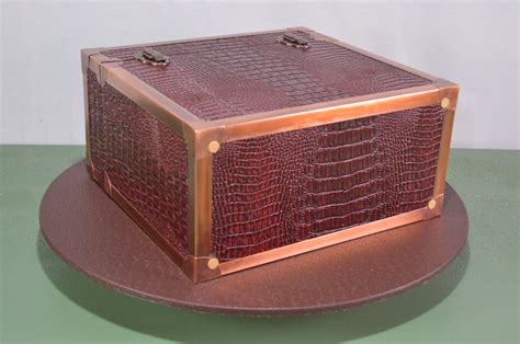 Vinyl Lp Record Carry Case With Wine Gator Leather Trimmed In Solid