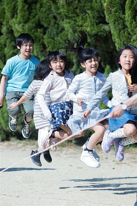小学生跳绳