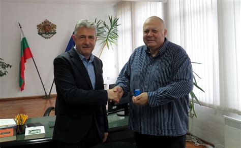 Областният управител Добромир Добрев връчи печата на председателя на
